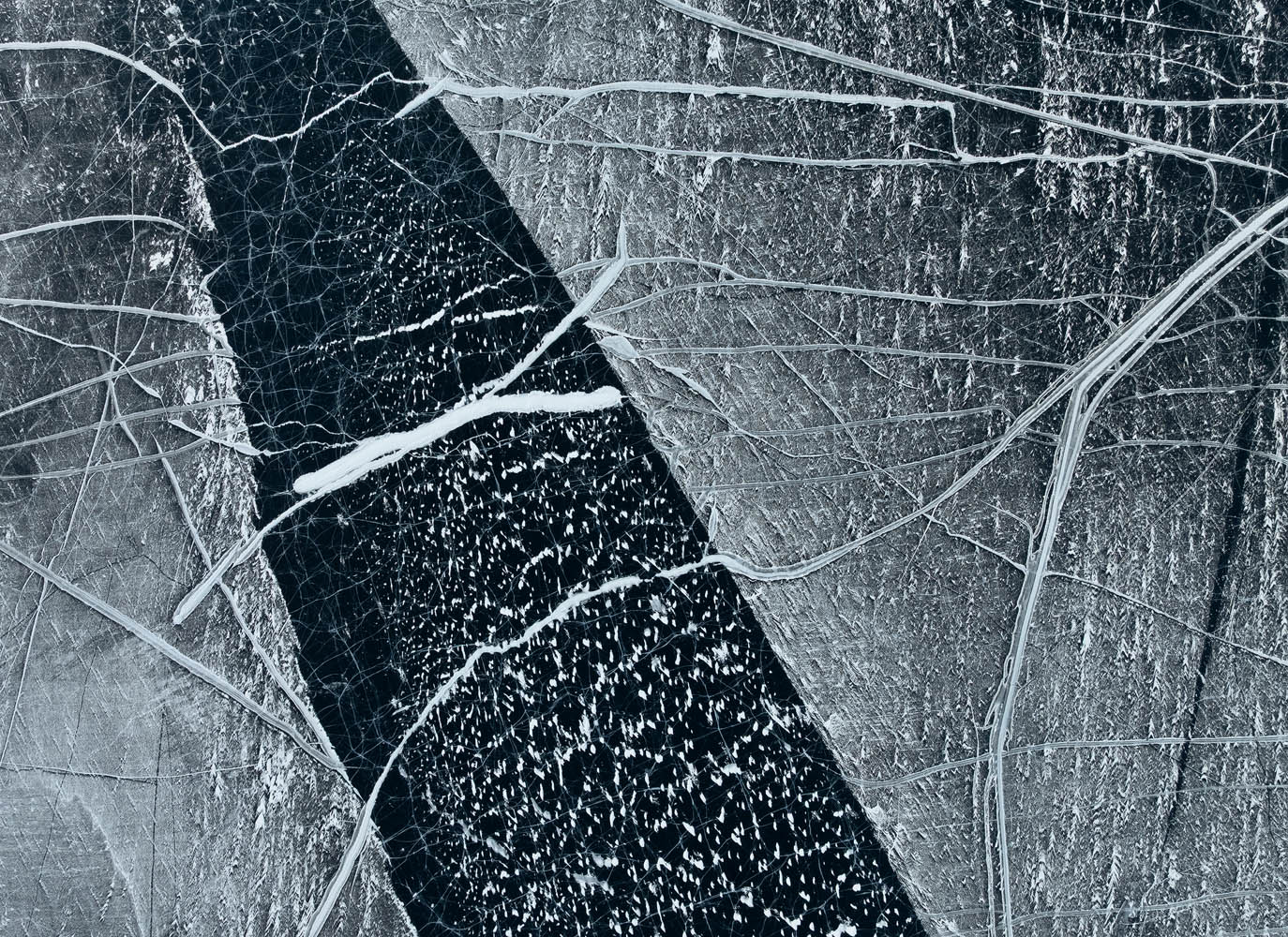 Ice Lines - Beautiful patterns, naturally created by the movment of ice ...