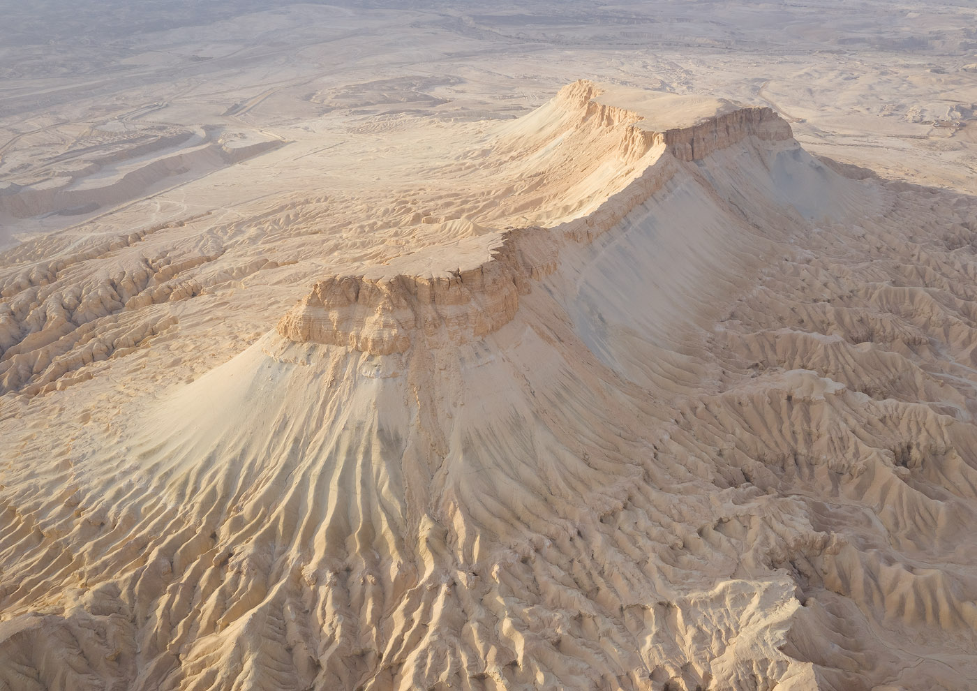 Dual Mesa - The wonderful mesa mountain Zinn with its dual flat tops ...