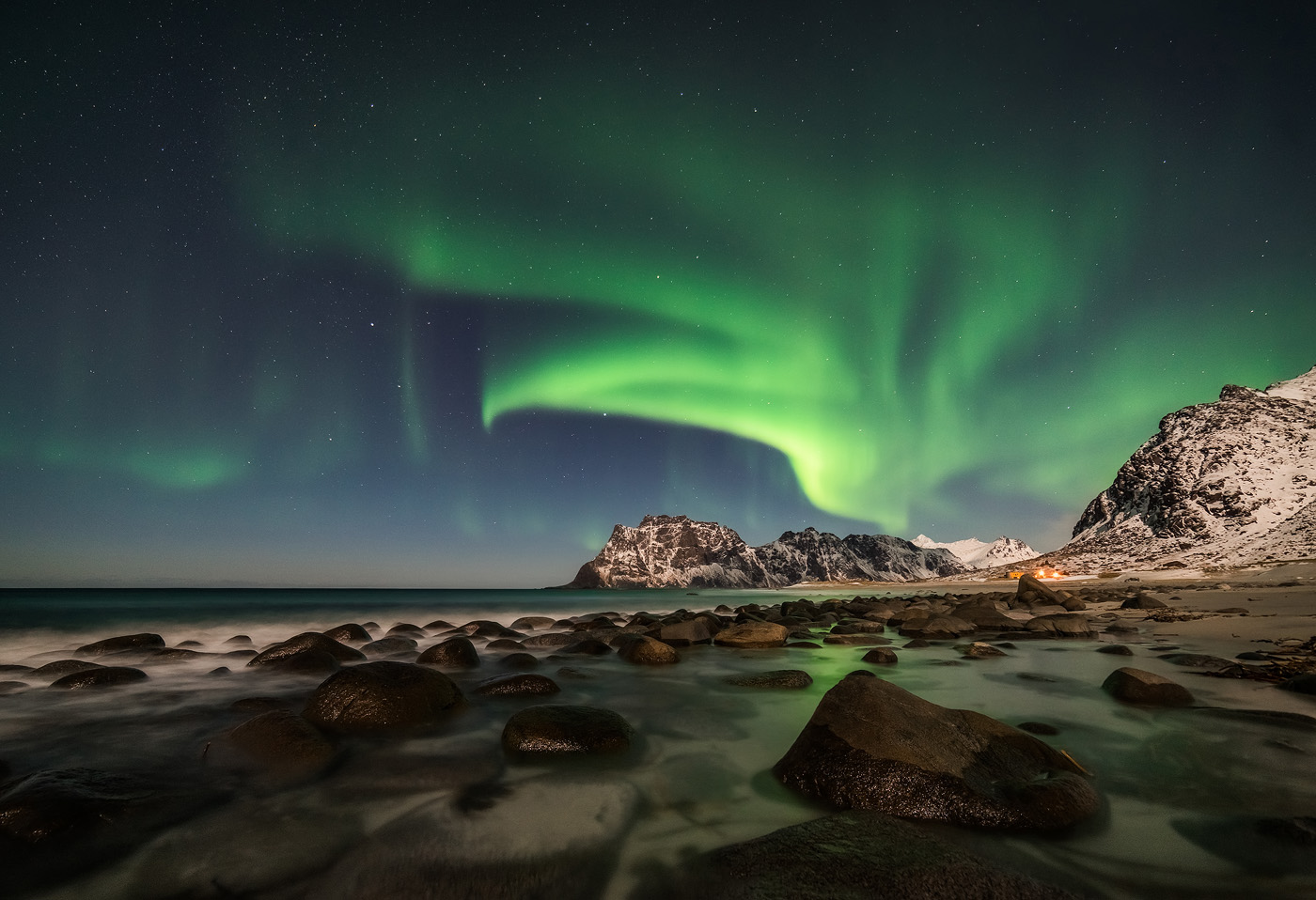 Rise of the Phoenix - The Aurora formed an ethereal phoenix in the ...